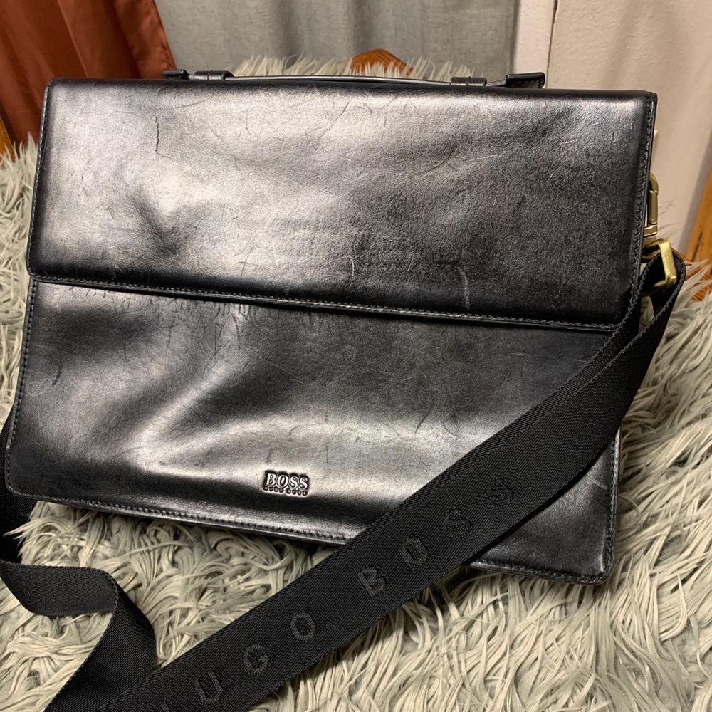 Authentic Hugo Boss Leather Business Messenger - Gem